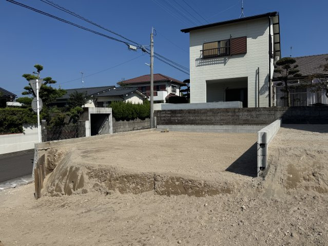 明和2丁目 Spacio B棟｜閑静な住宅地 クロゼット3ヶ所 対面式キッチン 駐車2台可 勝手口｜鹿児島市で一戸建てを購入するなら株式会社さくらハウジング