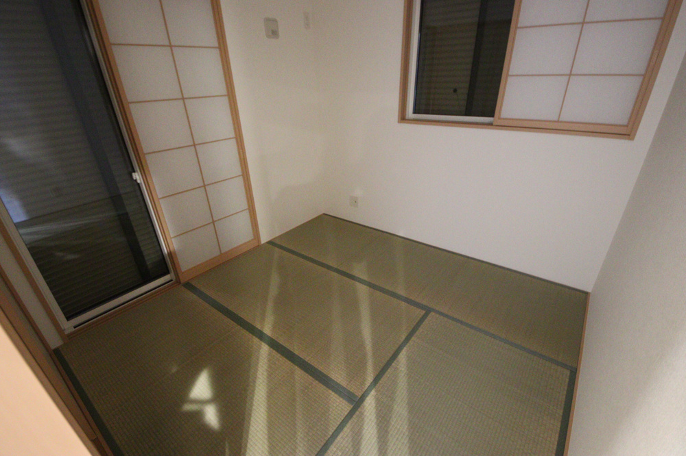 本物の畳とビニール畳